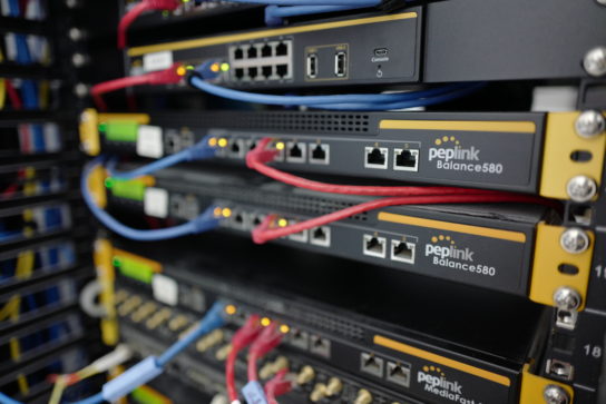 1.5Gbps Multi-WAN (5 Ports) Router Balance 580- Peplink