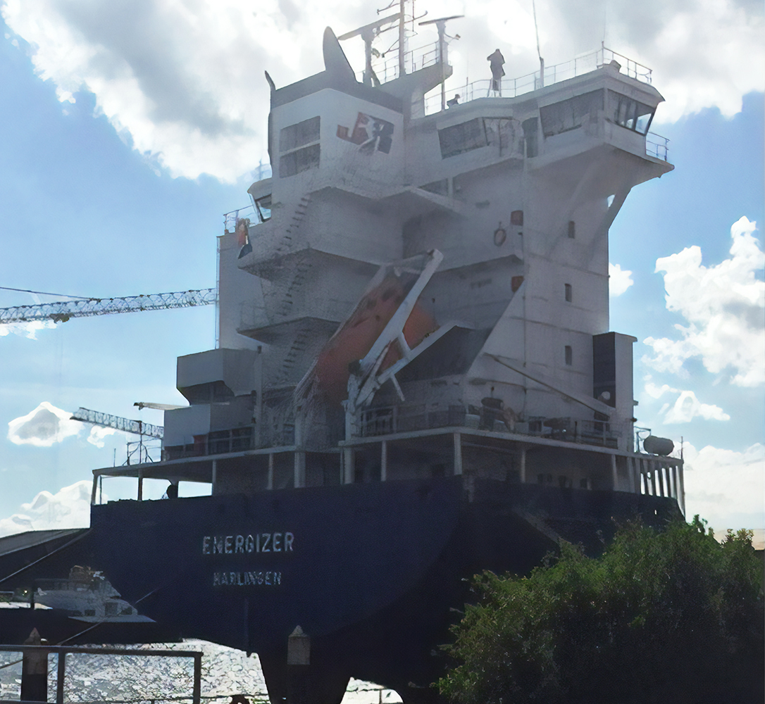 Offshore & In Port Connectivity for JR Shipping Group- Peplink