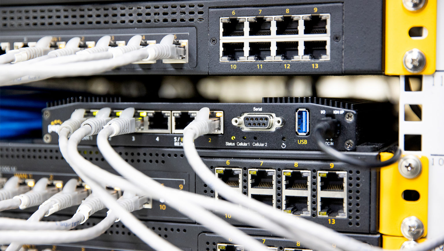 MAX BR2 Pro - Peplink